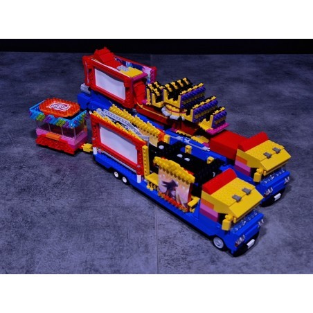 Heavy Rotation - LEGO® bricks fairground attraction