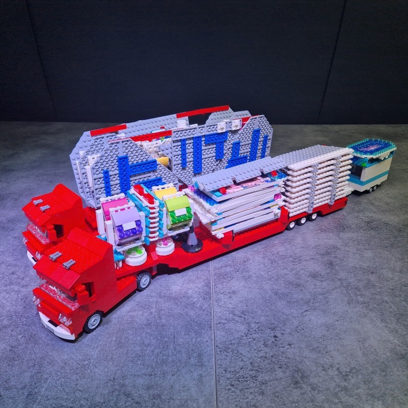 Shaker - LEGO® bricks fairground attraction